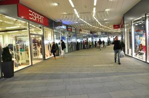 Shopping Malls, Street Markets and Shops in Prague